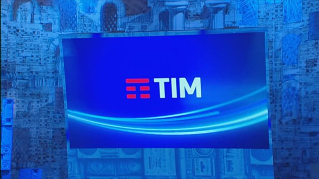 TIM è con Amici 6 novembre 2022 - Amici Clip | Witty TV