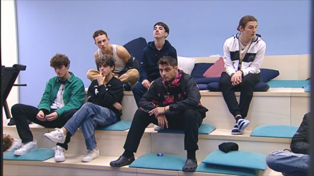 Il confronto sulle esibizioni 23 novembre - Amici Clip | Witty TV