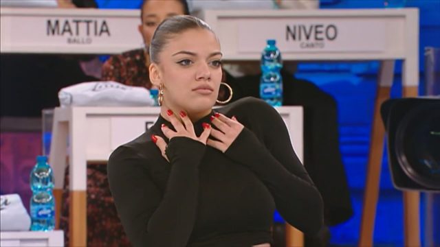 Aurora Mix artisti vari 18 dicembre - Amici Clip | Witty TV