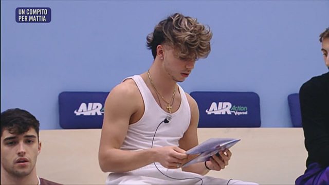 Un compito per Mattia 11 gennaio - Amici Clip | Witty TV