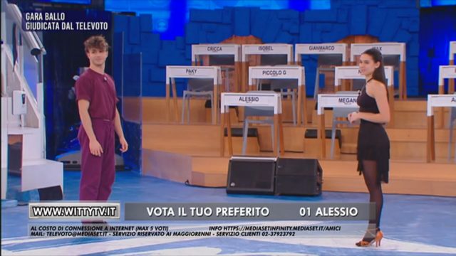 Mattia e Benedetta: il faccia a faccia 3 febbraio - Amici Clip | Witty TV