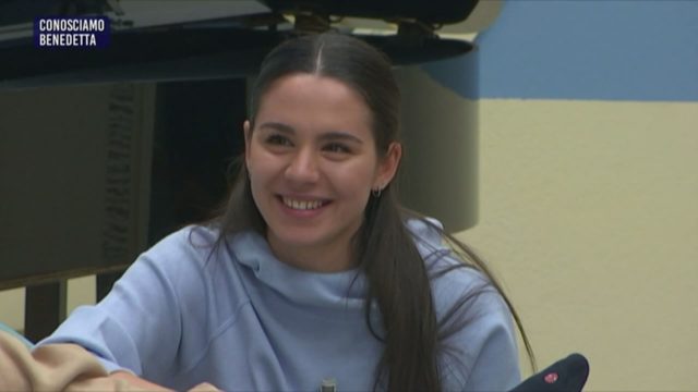 Benedetta: conosciamola meglio 8 febbraio - Amici Clip | Witty TV