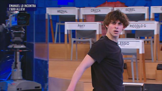 Samu Interrogazione Emanuel Lo 23 febbraio - Amici Clip | Witty TV