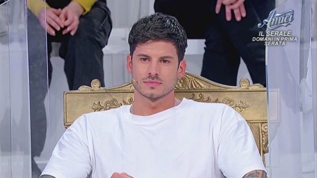 Luca: In bocca al lupo al mio ex rivale Alessio… - Uomini e donne Clip ...