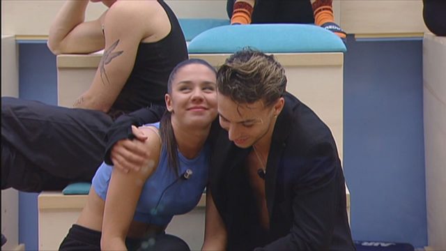 Mattia e Benedetta: il chiarimento 10 aprile - Amici Clip | Witty TV